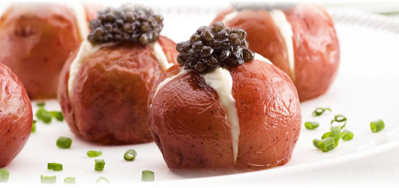 Papines rústicos con espuma de crema y caviar - Black River Caviar